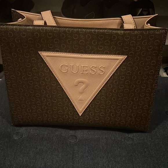Guess | Bags | Guess Medium Size Tote | Poshmark